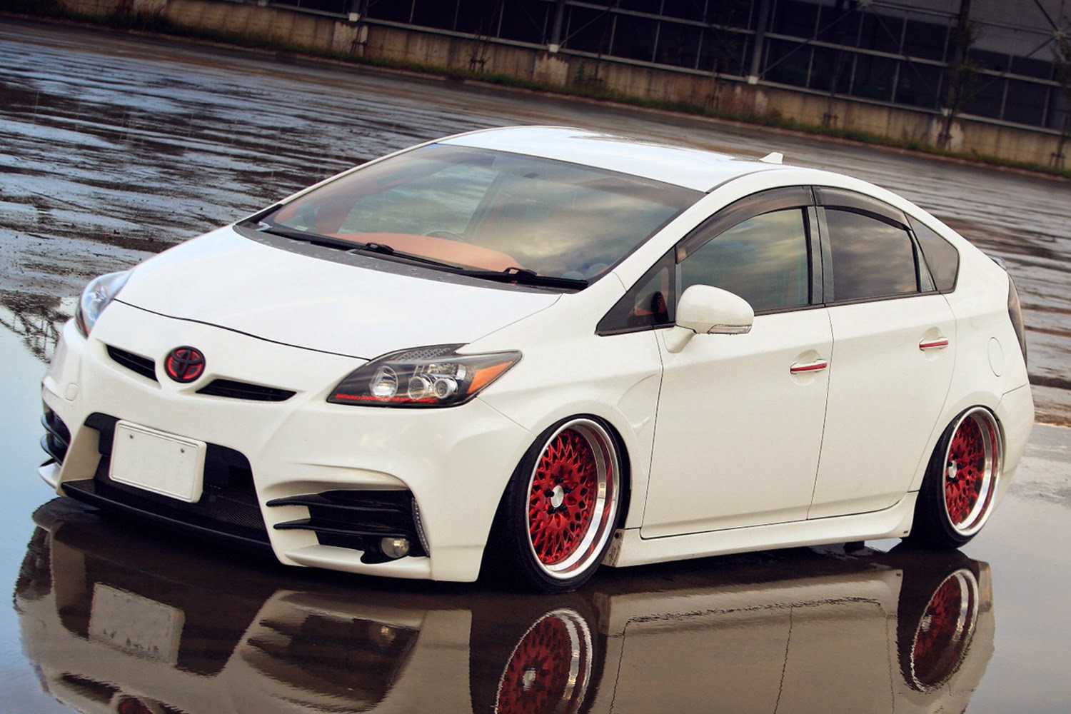 Story Of Car Modification in Worldwide.: TOYOTA PRIUS HYBRID MODIFIED