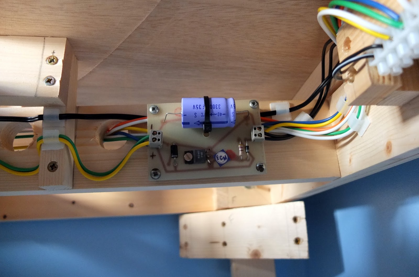 Martin's Model Railway: DCC Controller, DC Transformer and Baseboard wiring