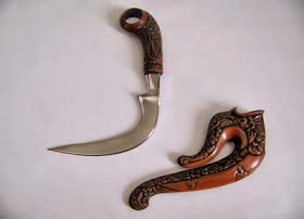 CYBERSHARE: Mengenal Senjata Rahasia Khas Pandeka Minangkabau "KARAMBIT"