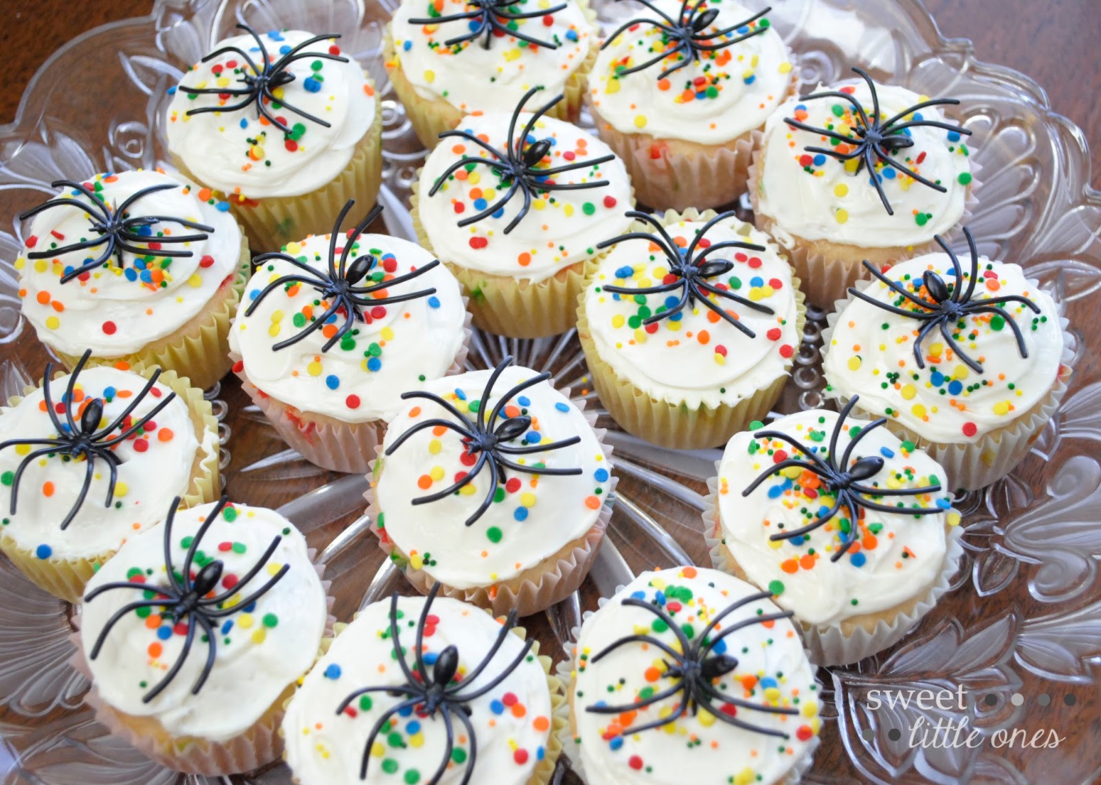 Sweet Little Ones Charlotte s Web 1st Birthday Party sweet-little-ones-charlotte-s-web-1st-birthday-party