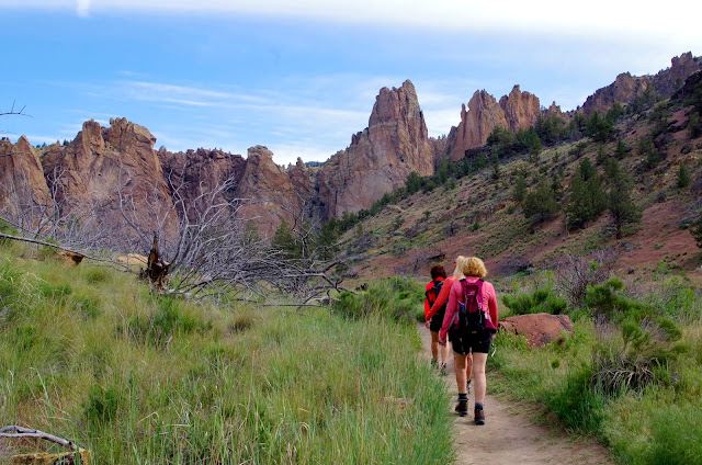 Pacific Northwest Seasons: Hiking Central Oregon: Smith Rock State Park ...
