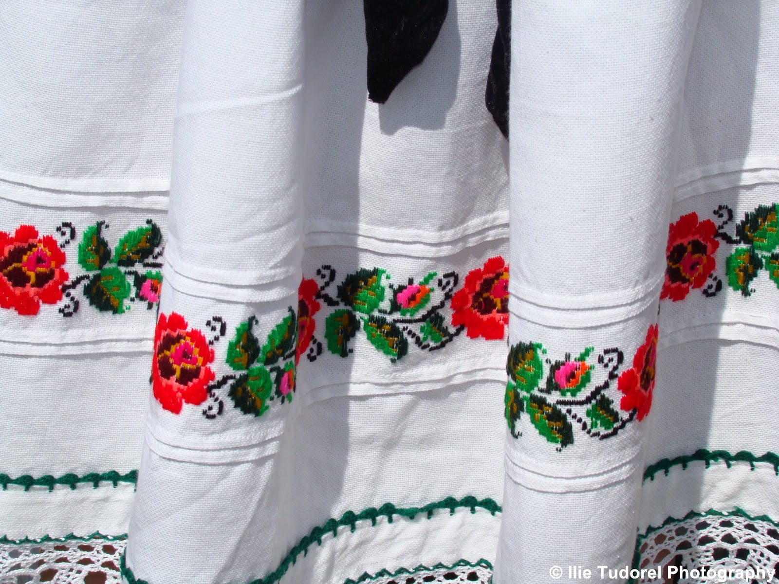 TUDOR PHOTO BLOG: Ia traditionala romaneasca din Maramures,Romania,Europa