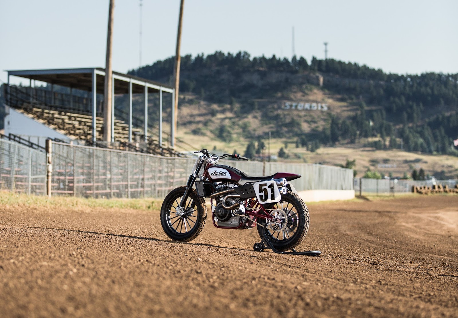 Racing Cafè: Indian Scout FTR 750 Dirt Track 2016