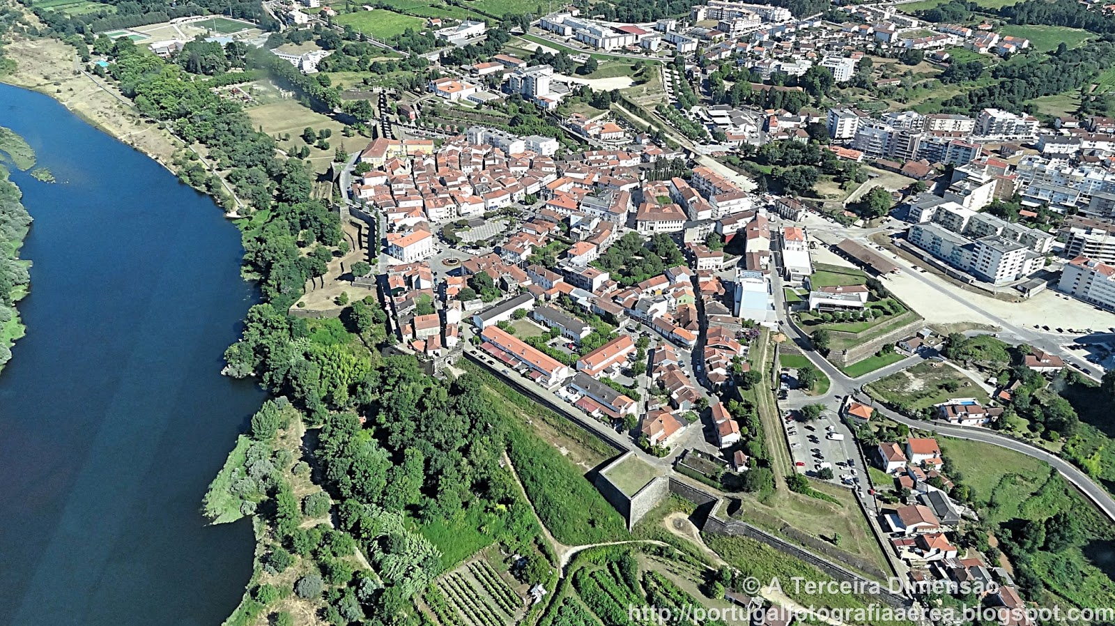 A Terceira Dimensão: Monção