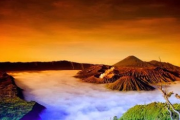Puncak Gunung Bromo Tempat Sunset Terindah di Jawa Timur - Ahdan Bayu ...