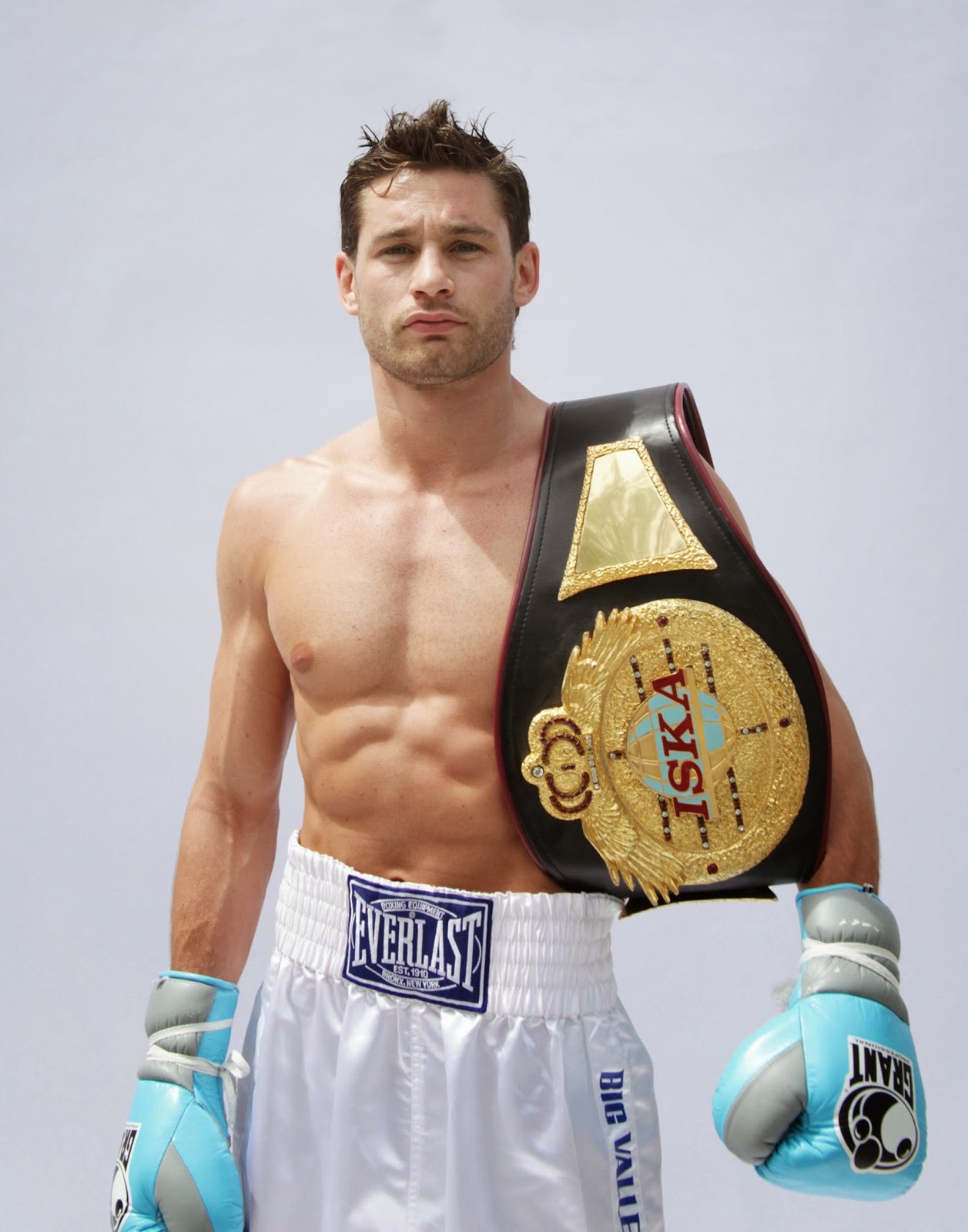 MAX SPORTS: BOXING: PAC-MAN KUZICHAPA NA CHRIS ALGIERI