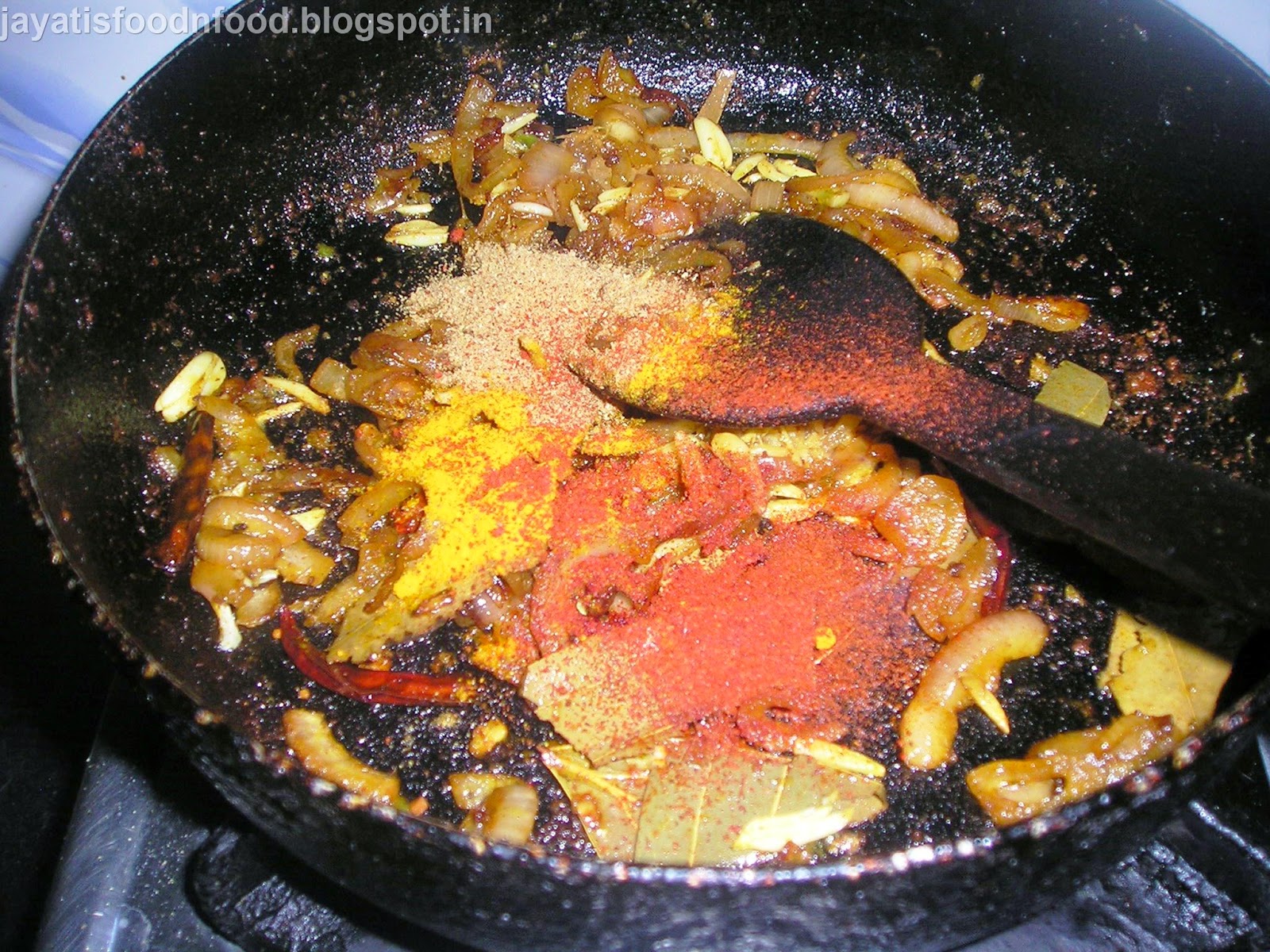 Jayati's Food Journey - Enjoy!!!: Chingri Jhal - Bengali Style Prawn Masala