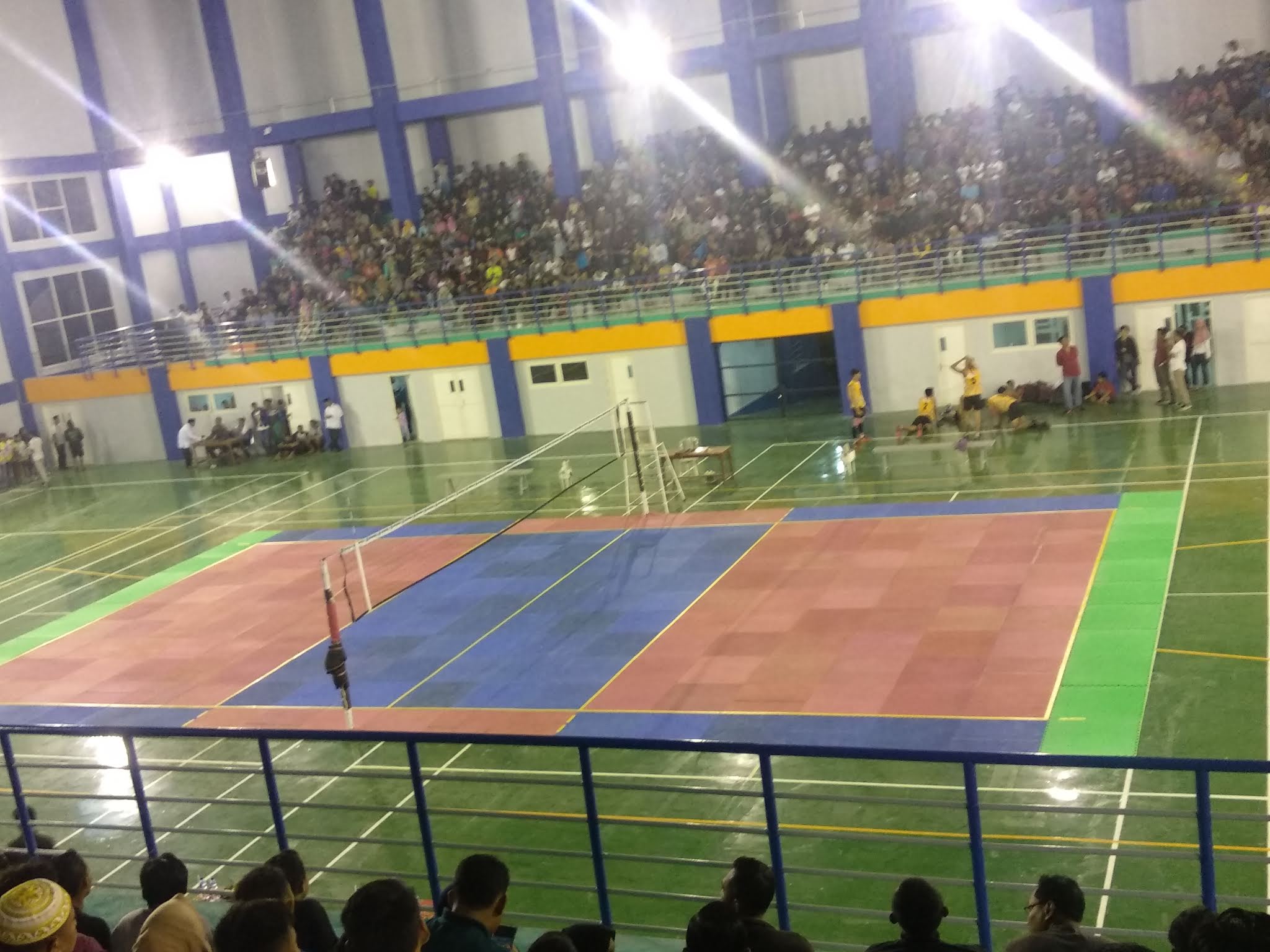 15 Foto-foto megahnya GOR/Sport Center Lamongan - qodirsmart