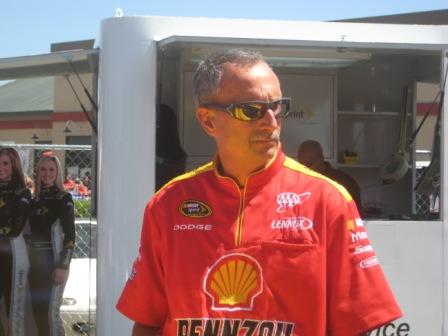 The Hot Pass: Meet the 2012 #22 Crew - The Shell-Raisers!