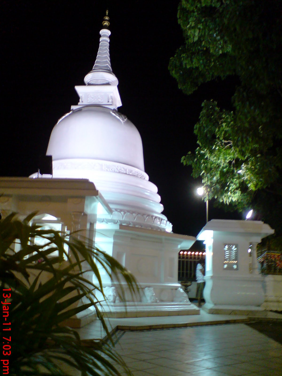 my camera album: Matara Bodiya (matara temple ) @ night