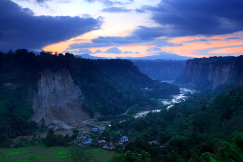 Ngarai Sianok, Grand Canyon-nya Sumatra Barat – MAUL-UNDERGROUND