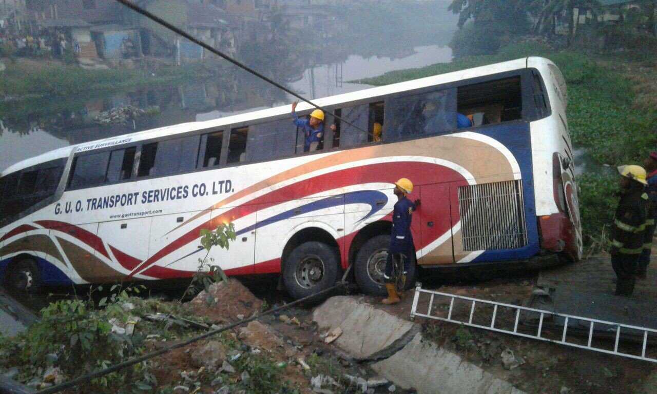 Photos: GUO Transport Bus Falls Into River In Mile 12 Lagos, 4 Killed ...