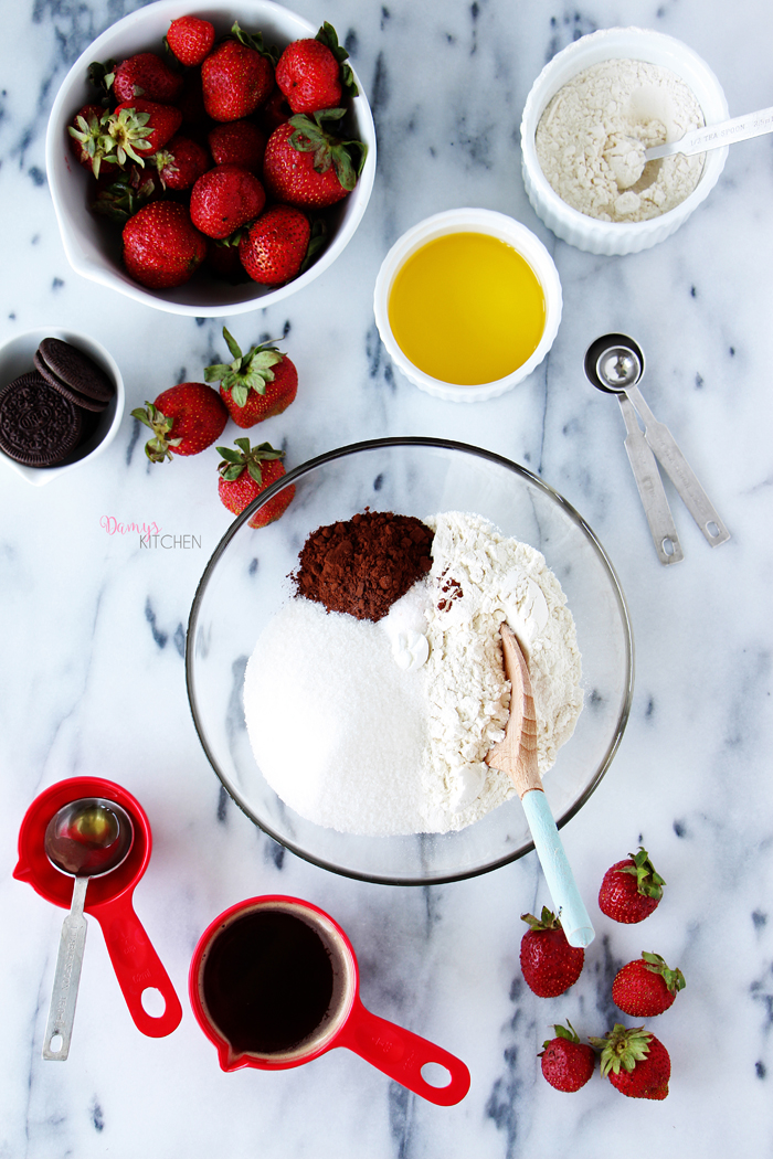 ÇİLEK VE OREO'LU PASTA - Damy's Kitchen