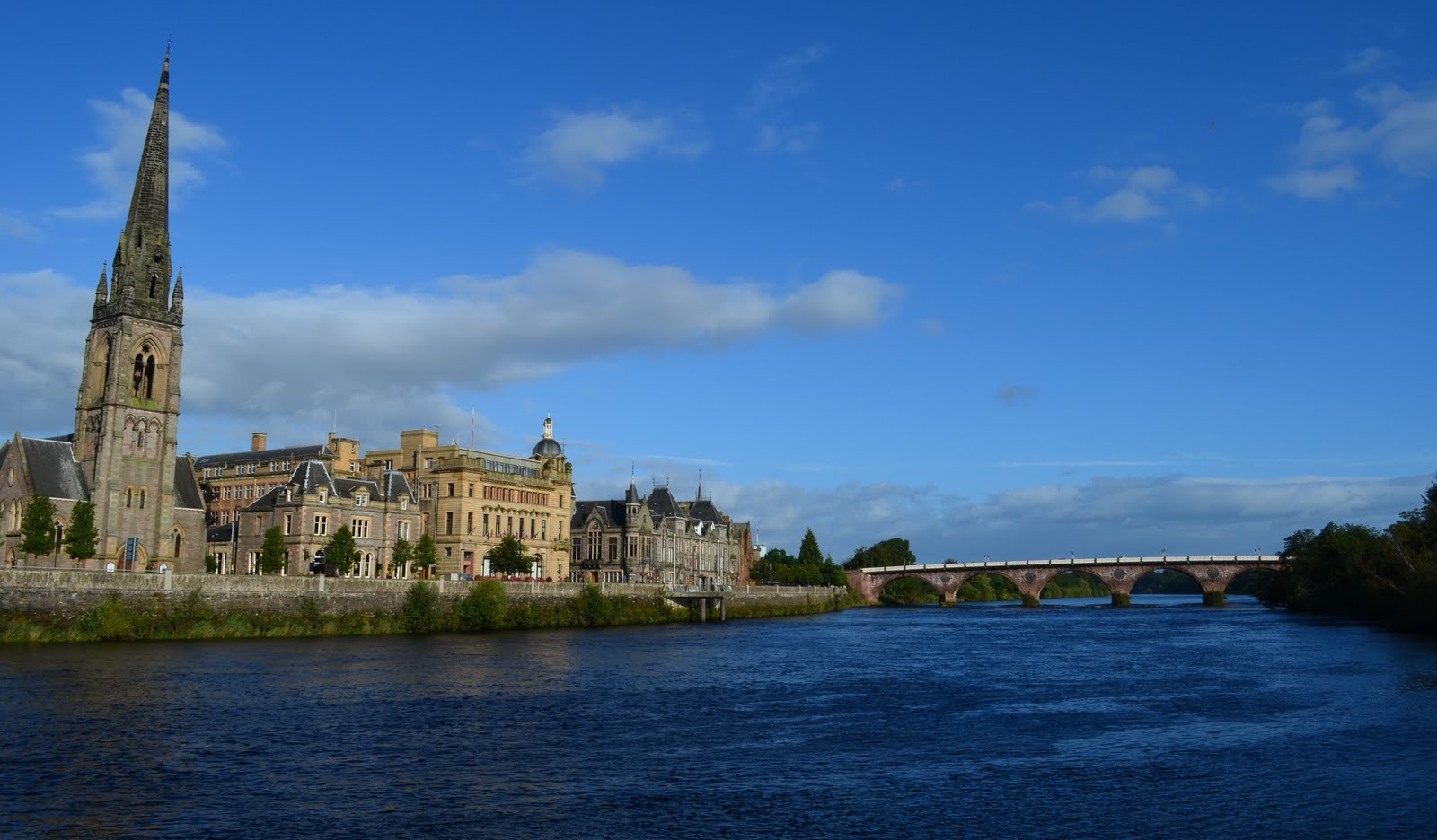 Tour Scotland: Tour Scotland Photographs River Tay Perth Perthshire ...