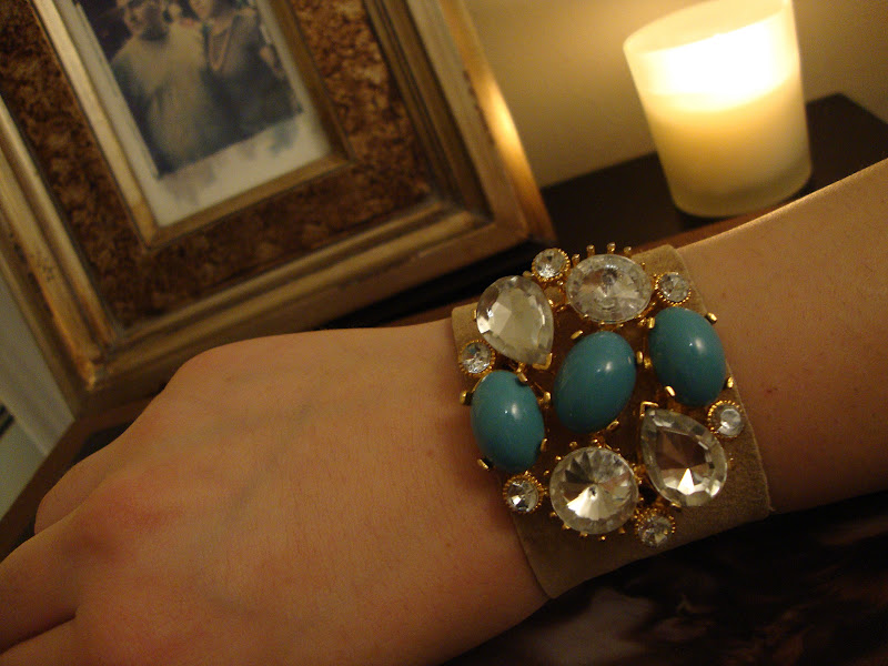 PooLovesBoo: DIY: Jeweled Cuff