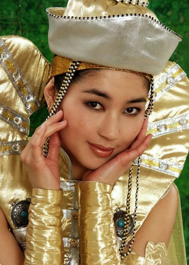 UJGUROK: ROKONAINK ÁZSIÁBAN: UJGURIA SZÉPEI