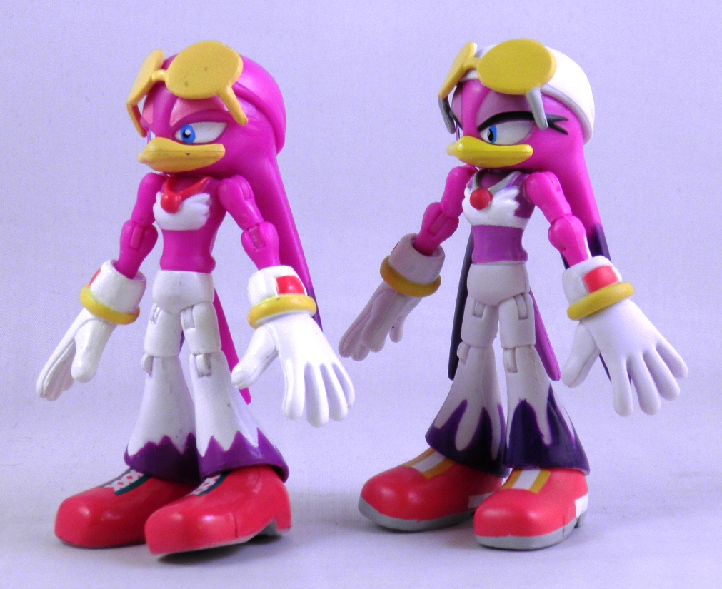 She's Fantastic: Sonic Free-Riders WAVE THE SWALLOW - Variant!