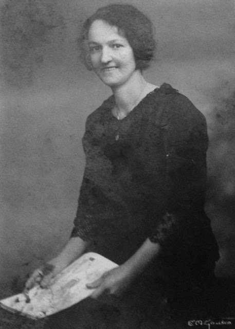 Kiki Nakita: The Hurt Family (8 Generations)