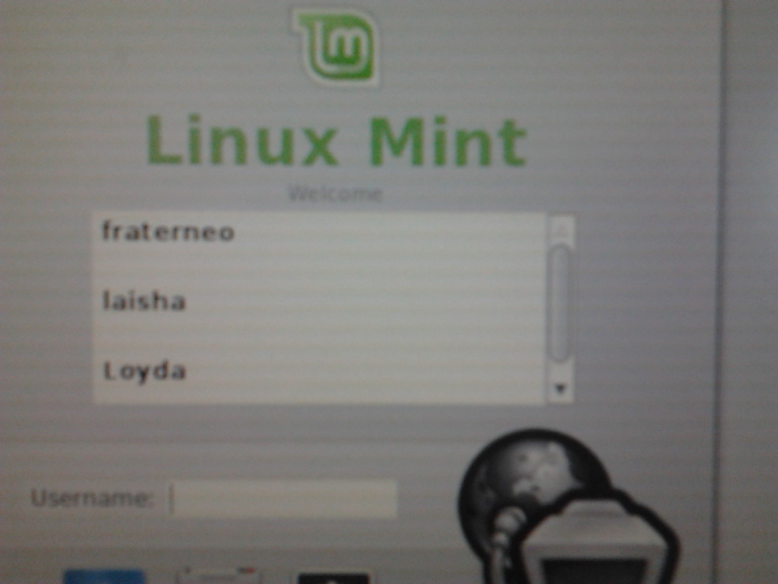fraterneo GNU/Linux: Linux Mint 13: Mostrar la lista de usuarios en MDM