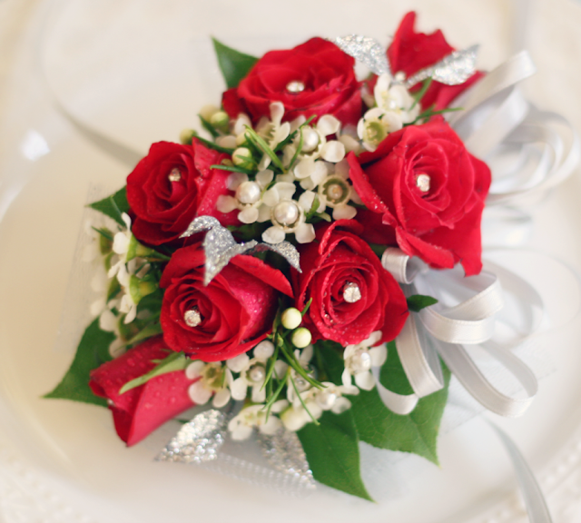 - Love Sparkle Pretty Blog -: Floral Design (+ prom set) + Wedding ...