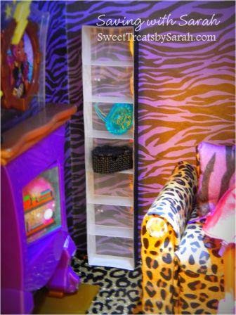 Sweet Treats by Sarah: DIY Monster High Dollhouse