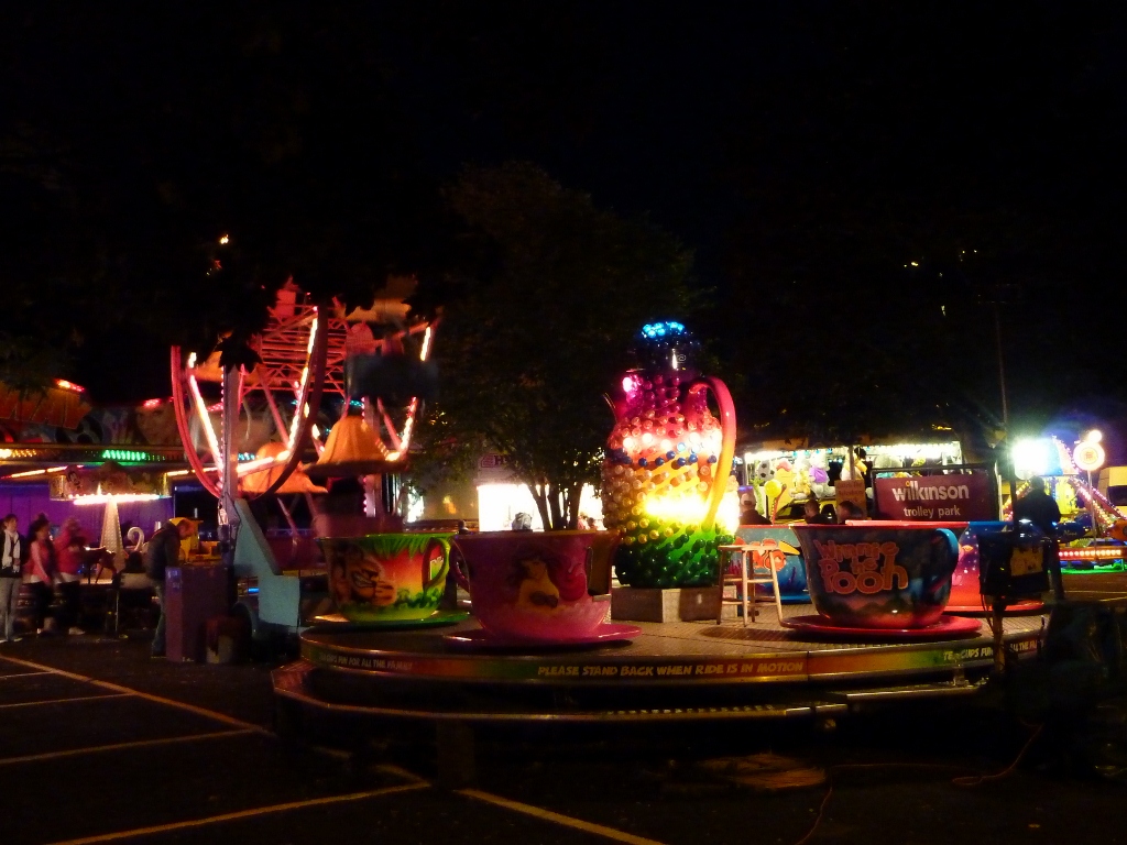 About Dunstable : Statty Fair in Dunstable today 24th September 2012