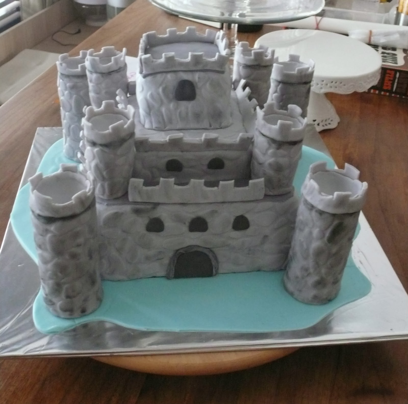 Debbie's Little Sweets: Building Castles in a Cake