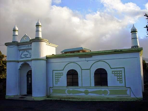 AHMADIYYA MOSQUE: Masjid Fazal - Phoenix, Mauritius