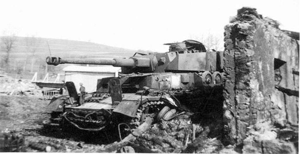 Military History Of the 20th Century: Panzer Mk IV tanks in field and ...