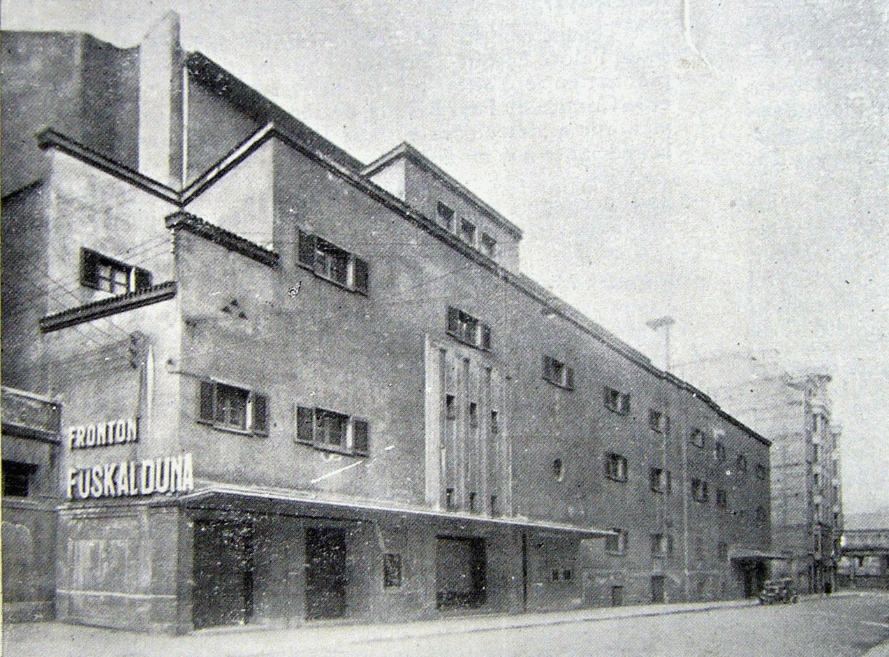 Gernika Jai Alai - Zesta punta: Bilboko Euskalduna Frontoia - Frontón ...