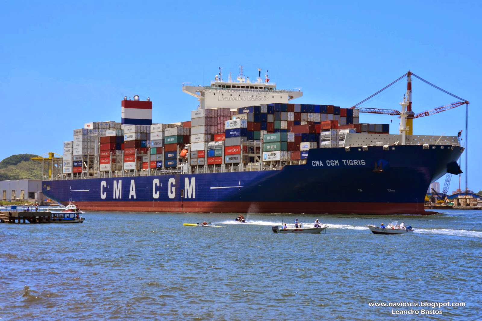 Navios de Santos & CIA: Navio CMA CGM TIGRIS em sua 1ª escala em Santos
