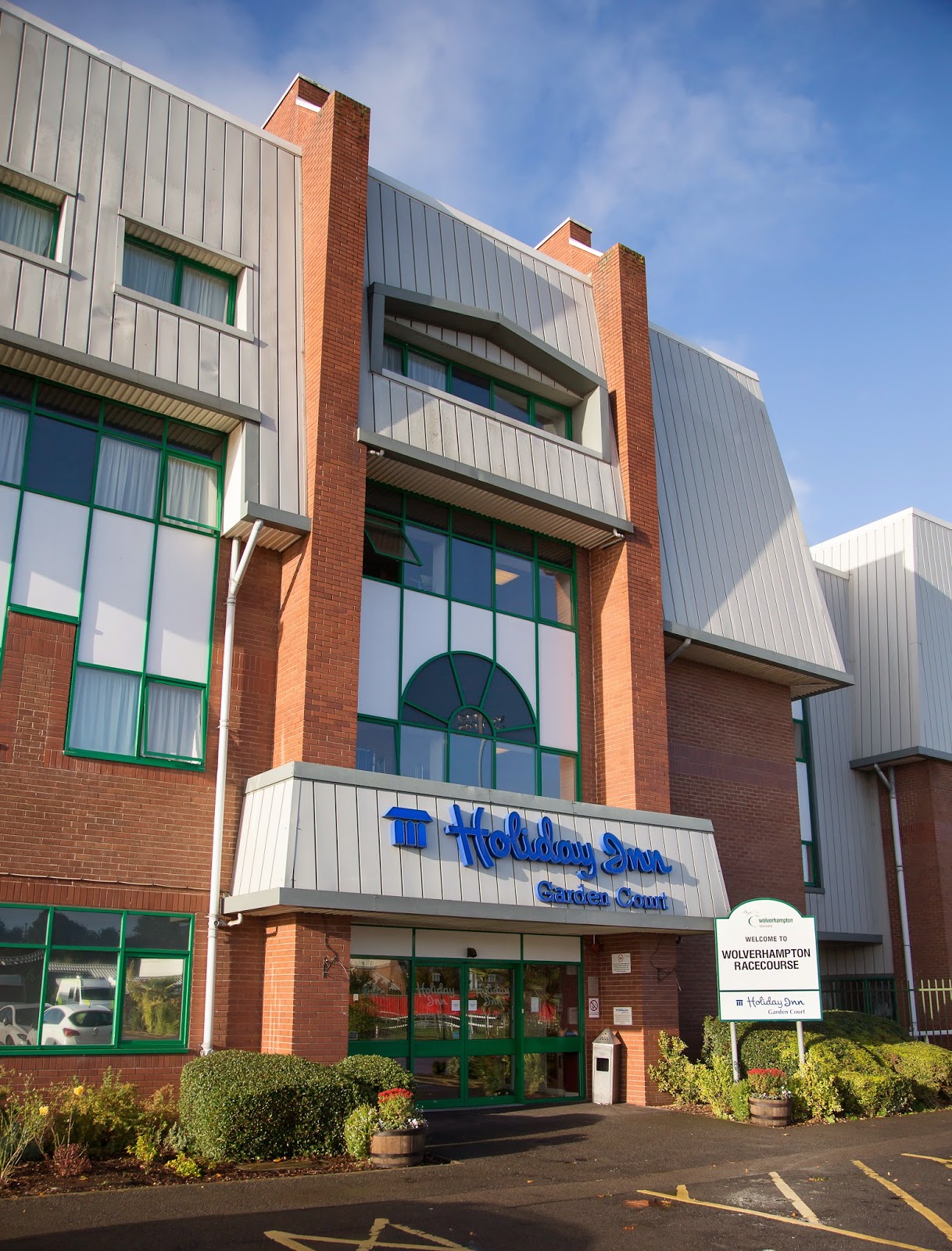 Wolverhampton Racecourse: Holiday Inn Hotel