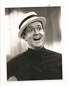 Book 'em, Danno!: Larry Blyden