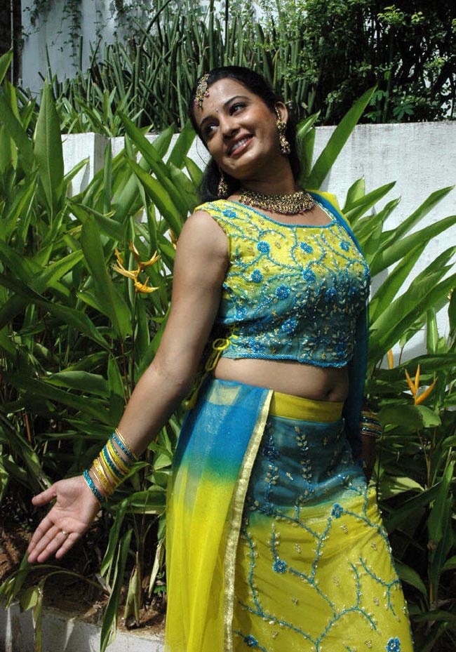 Indian Movie Updates,Telugu,Hindi,Tamil Movie Hot And Spicy Galleries ...