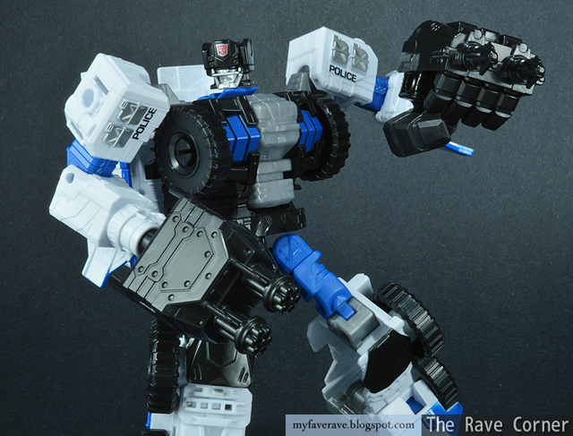The Rave Corner: Transformers Generations Combiner Wars Deluxe Class ...