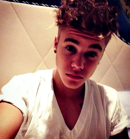 Justin Bieber After Waking Up From Sleep - Justin Bieber Blog