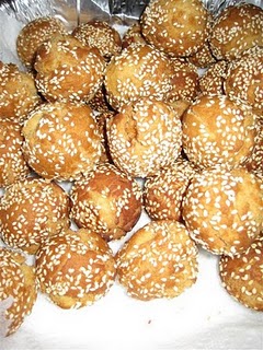 Asian Food Recipe For You: Easy- To-Cook Binangkal or Fried Bread Recipe