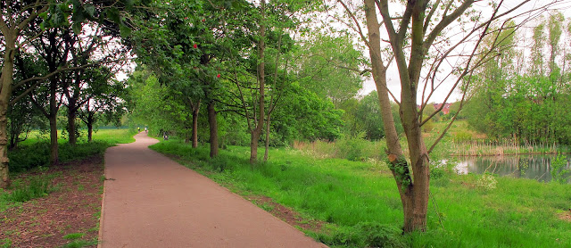 Two Wheels and a Camera: Biddulph Valley Way