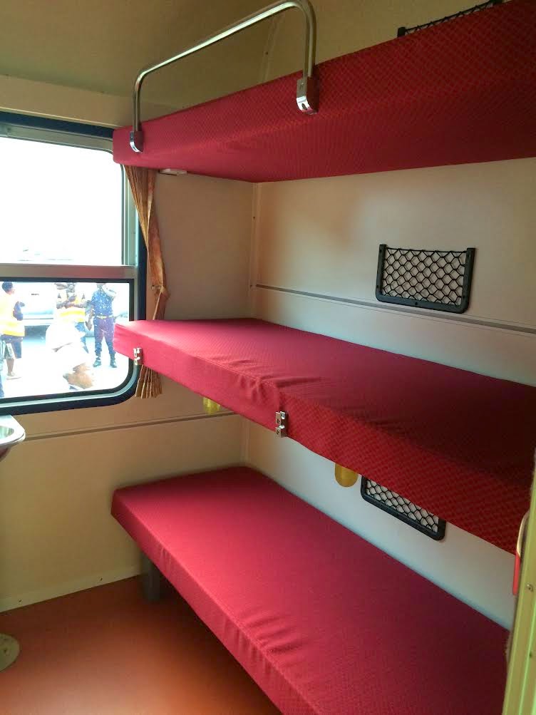 SUPER FEO EXPRESS BUS: MWAKYEMBE APOKEA MABEHEWA MAPYA YA TRENI YA RELI ...