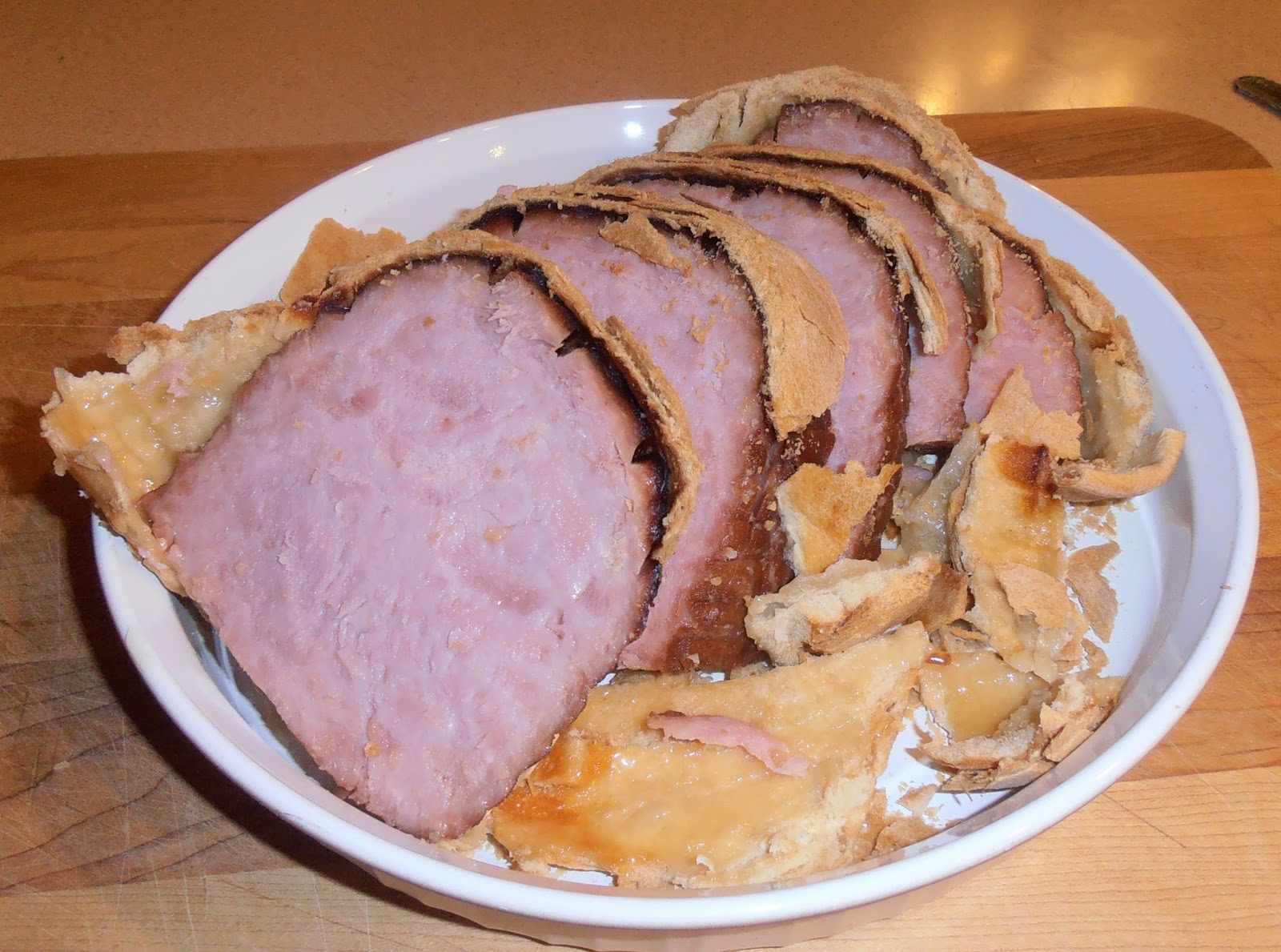 Goode Eates: Baked Ham in Pastry with Figs