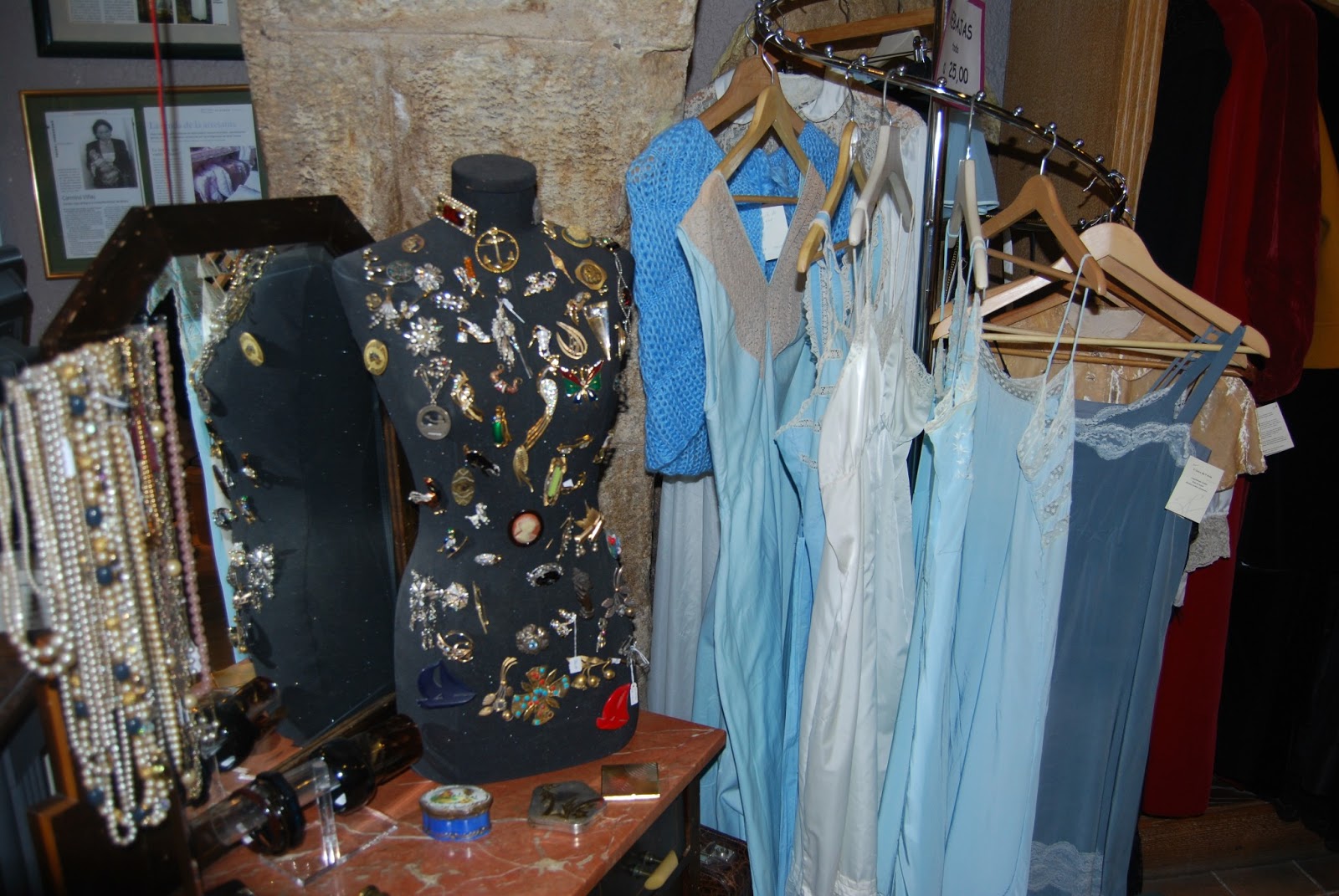 Algo más que tela: Tiendas Vintage en Barcelona.12: L' arca de l'àvia