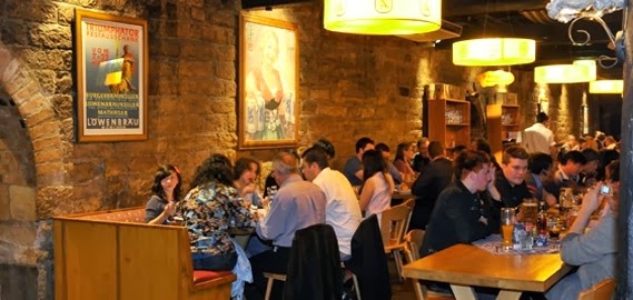 Happy LingFish ♥ : Noobie Foodie│Lowenbrau at The Rocks!