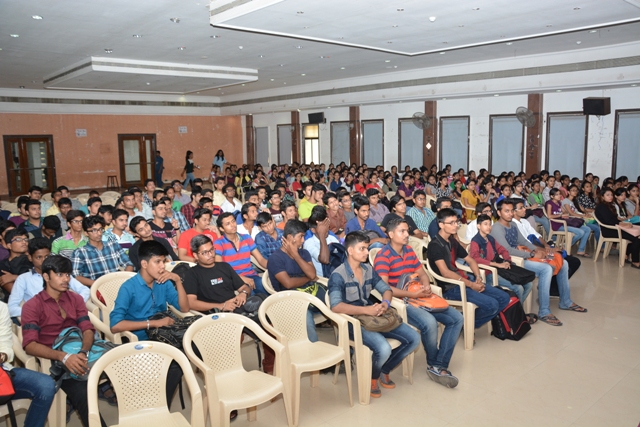 KES Shroff College Library