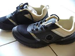 Sepatu Carvil Sekolah Trend Model Masa Kini - Artikel Review