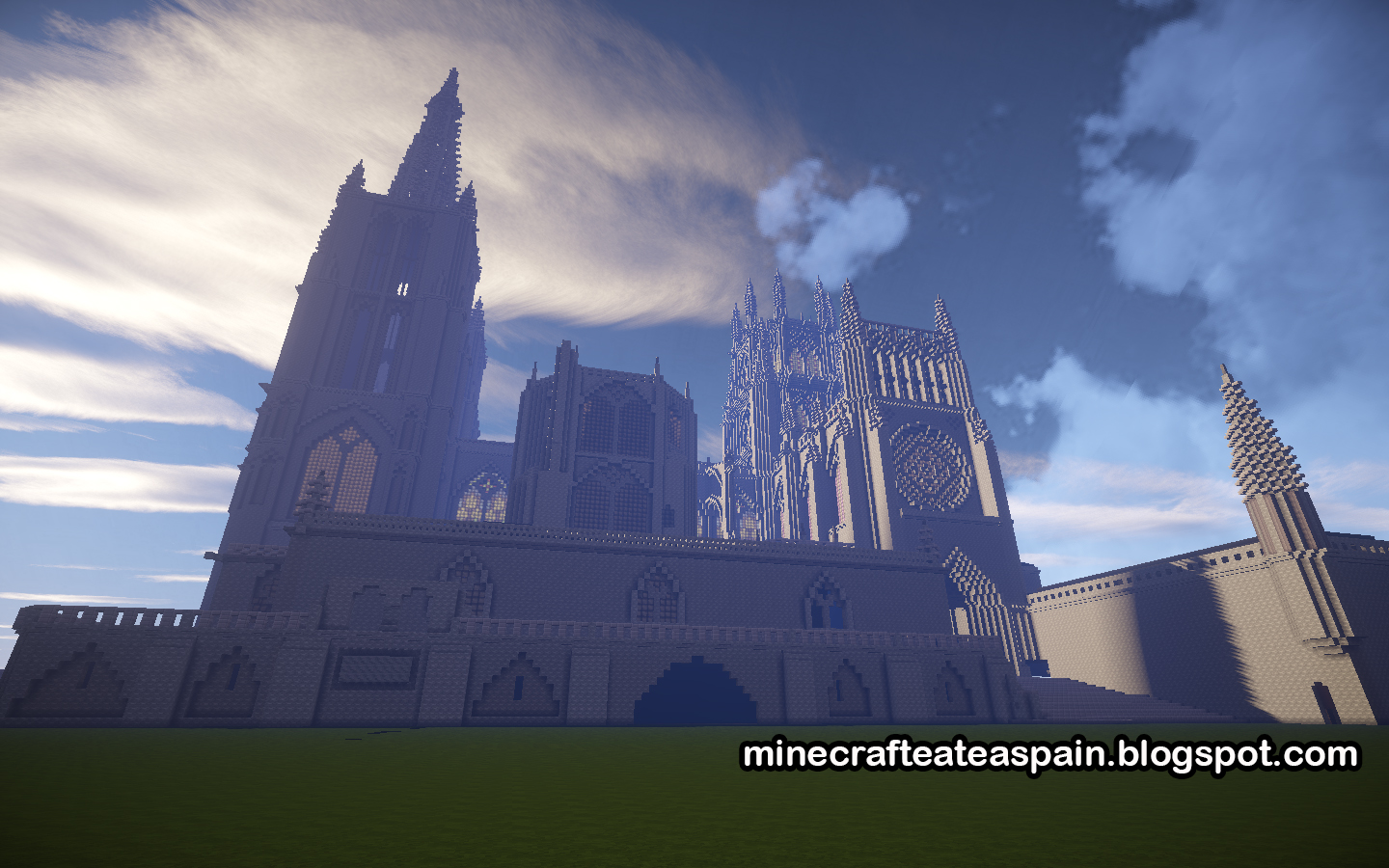 ¡MINECRAFTEATE!: Réplica Minecraft de la Catedral de Burgos, España.