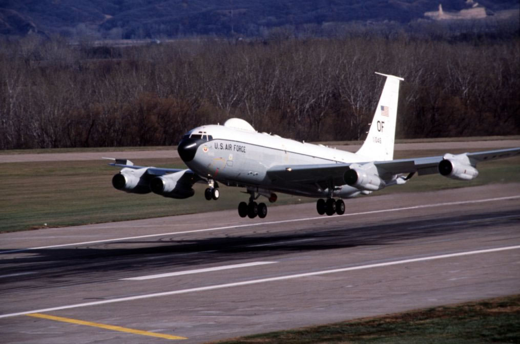 Chant du Départ: The Venerable KC-135 Stratotanker and Its Variants