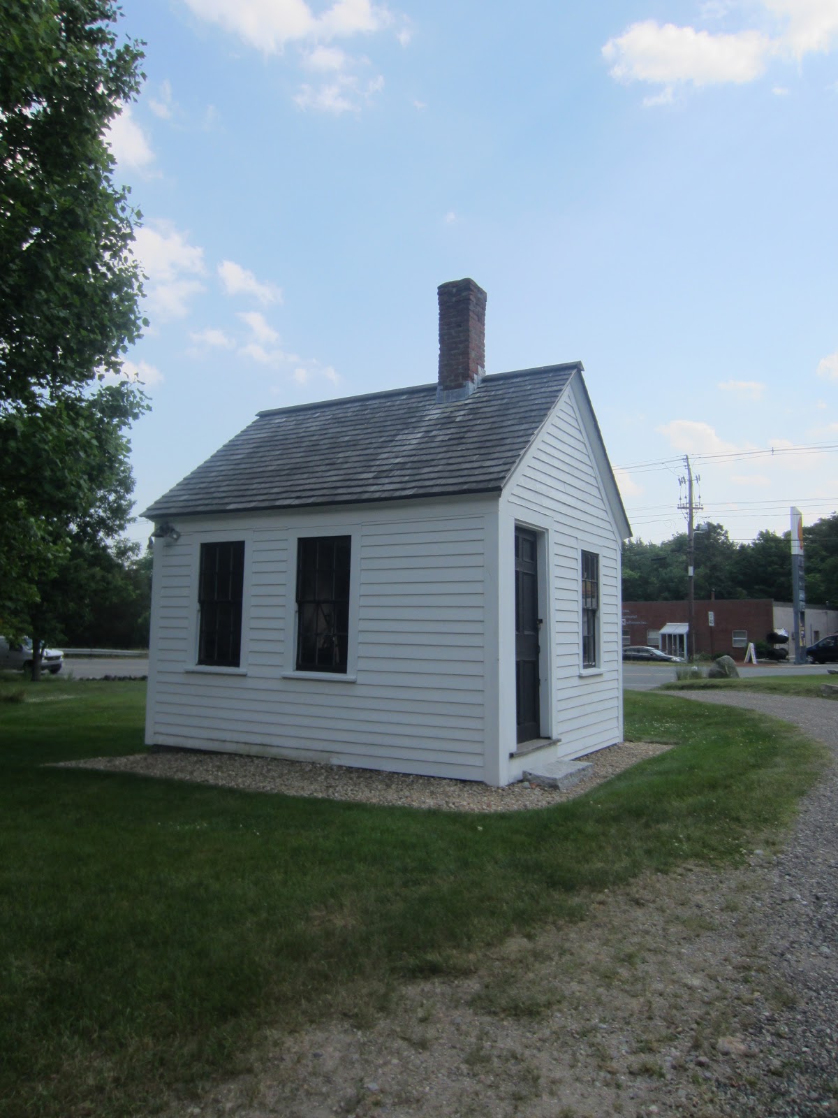 Relaxshacks.com: A Tiny, White, Historical Cobbler House in Massachusetts
