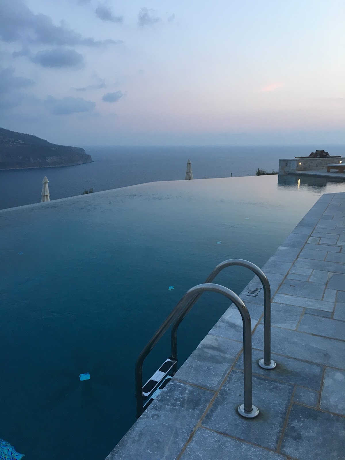 WriterCooksGreek: Petra kai Fos and The magic of Oitilo, Greece