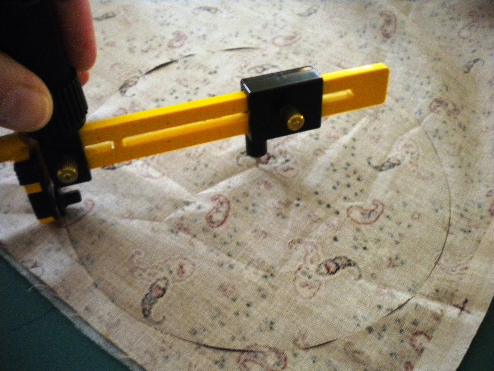 Vicki's Crafts and Quilting: Wedge Topper Tutorial-picture heavy