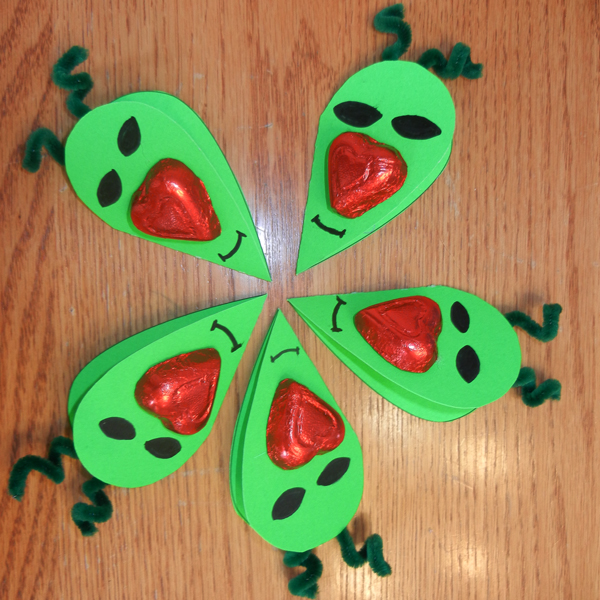 Turbos-n-Tiaras Couture and Crafts: Space Alien Valentine Card Template